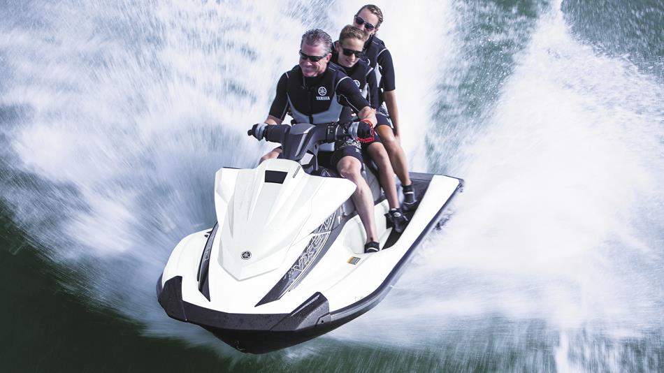 2016-Yamaha-VX-Cruiser-EU-Pure-White-Action-001 | Døskeland Marine AS